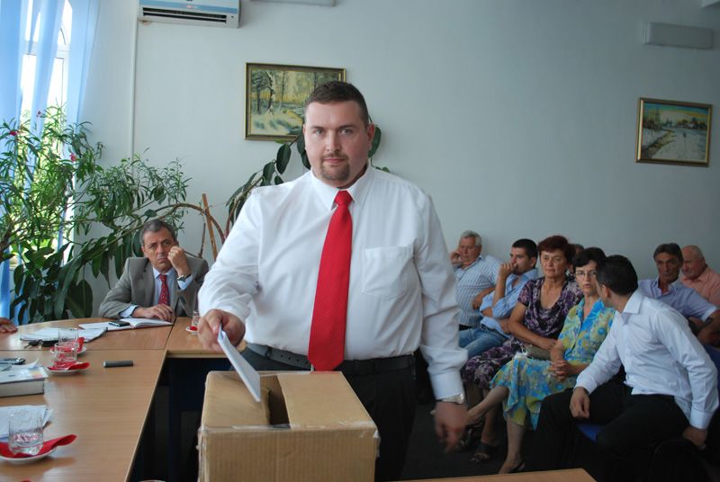 Tudor Udrescu, al treilea mandat de primar al oraşului Piatra-Olt ...