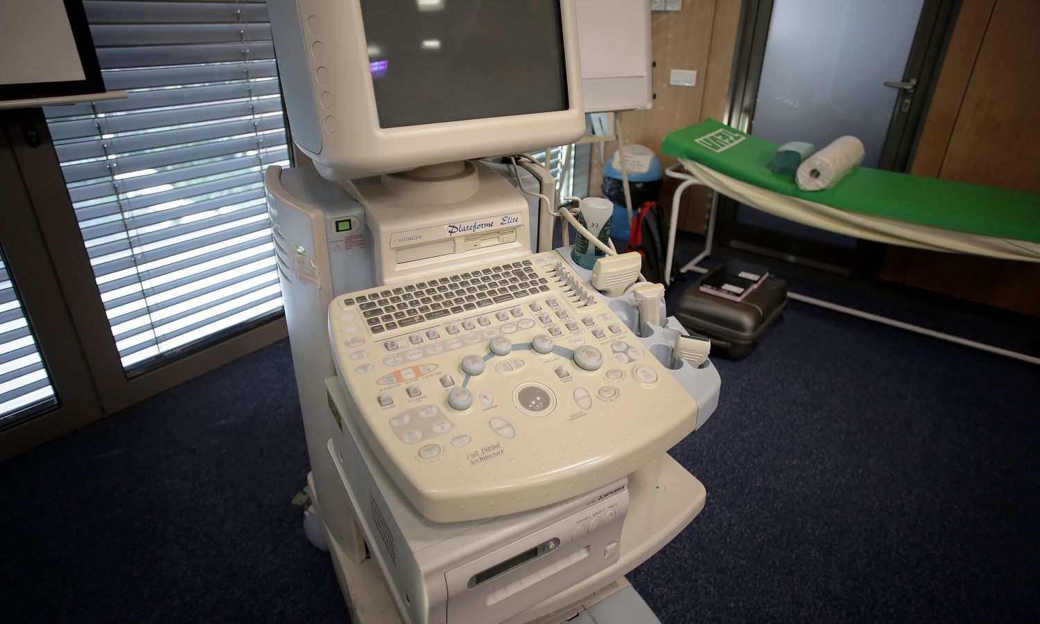 Medicii francezi au donat Spitalului Corabia un ecograf performant ...