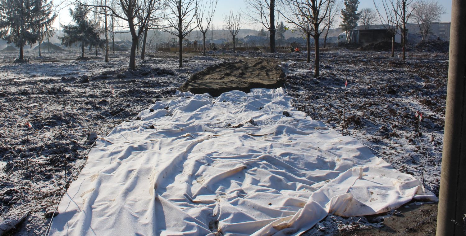 FOTO. Parcul de la fosta unitate militară din Slatina prinde contur. Au ...