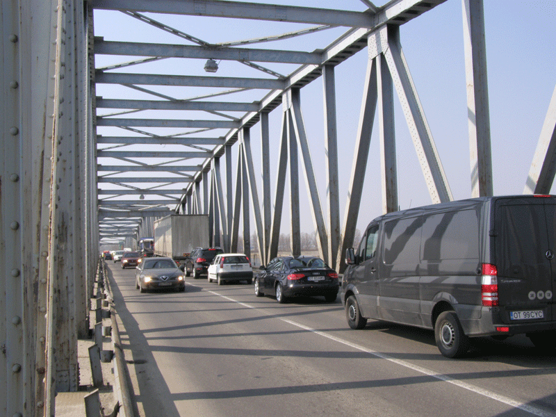 Circulaţia pe Podul Olt, redeschisă pe ambele sensuri | Gazeta Nouă