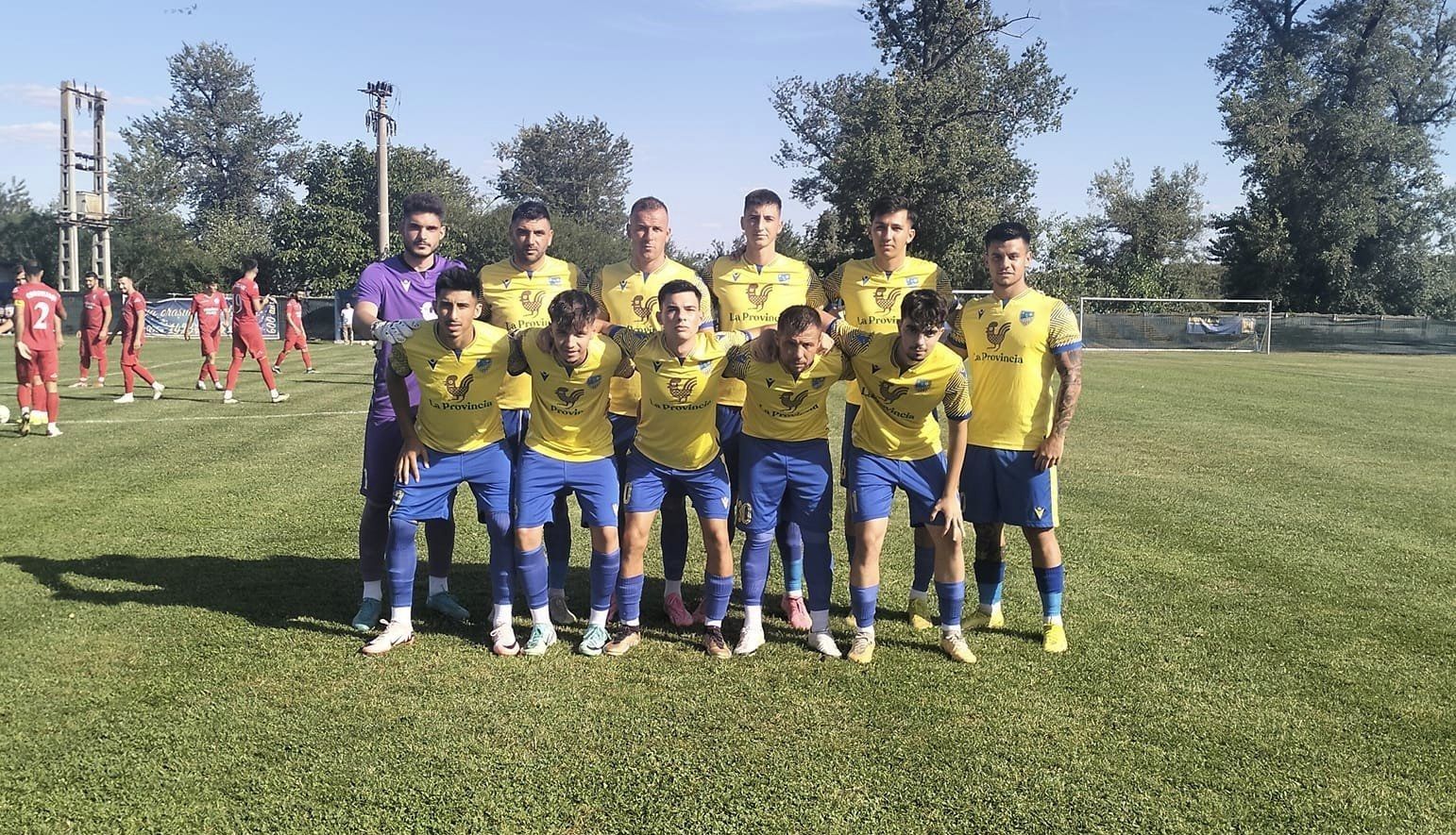 Petrolul Potcoava şi Lupii Profa s-au calificat în turul al treilea al ...