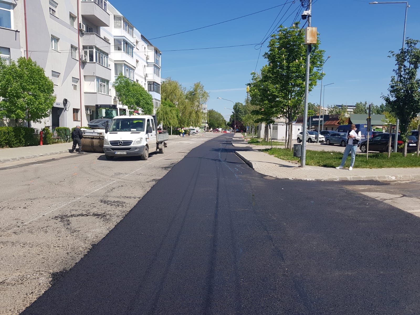 Strada Tunari din Slatina a fost închisă pentru așternerea celui de al ...