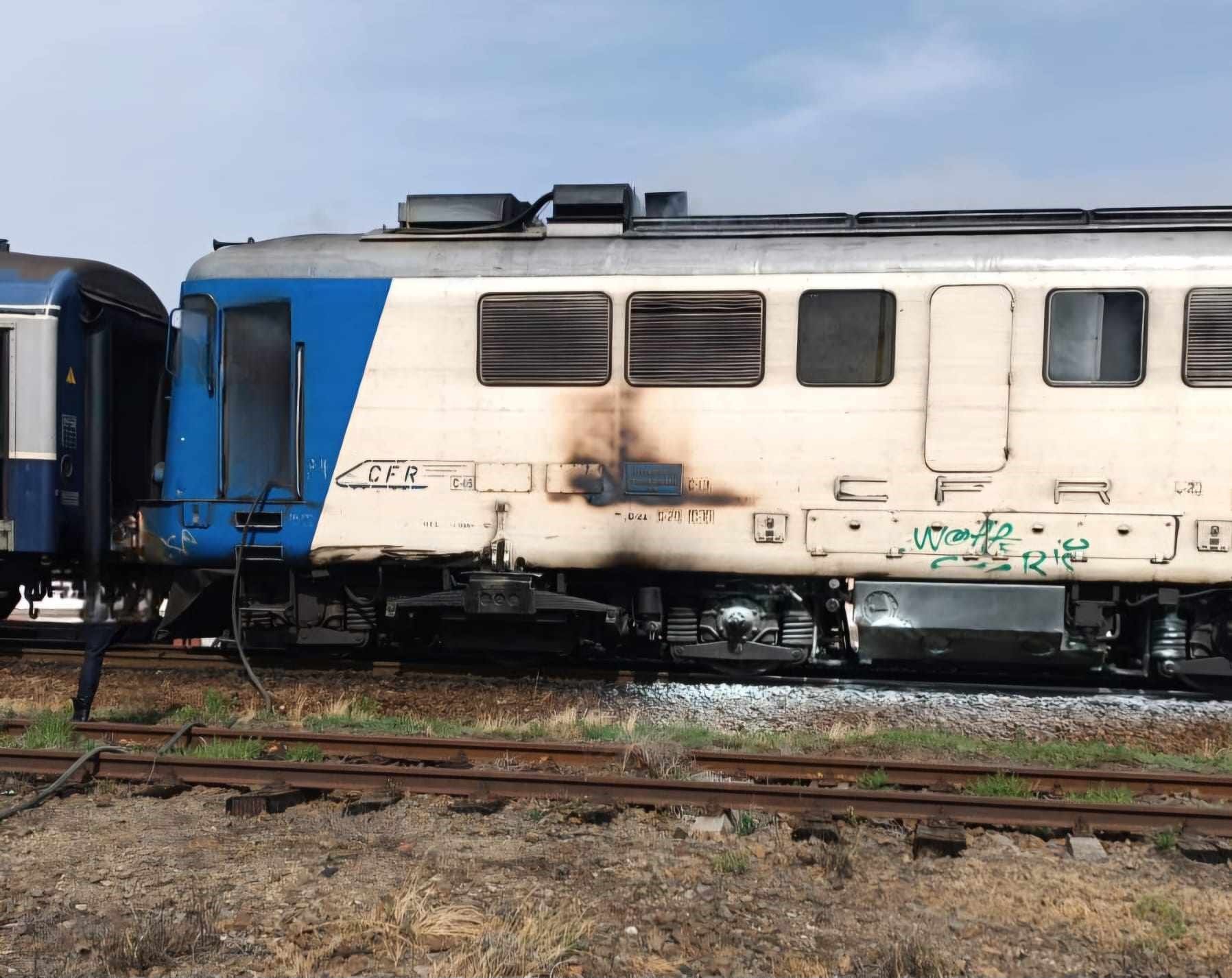 VIDEO. Un tren a luat foc pe ruta Vâlcea - Piatra Olt | Gazeta Nouă