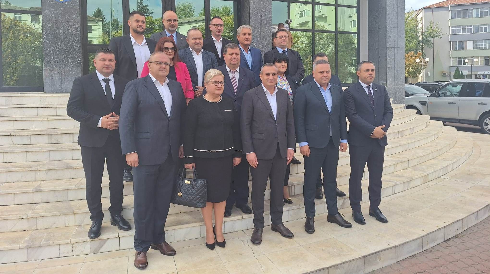 PSD Olt a depus candidaturile pentru Camera Deputaţilor şi Senat ...