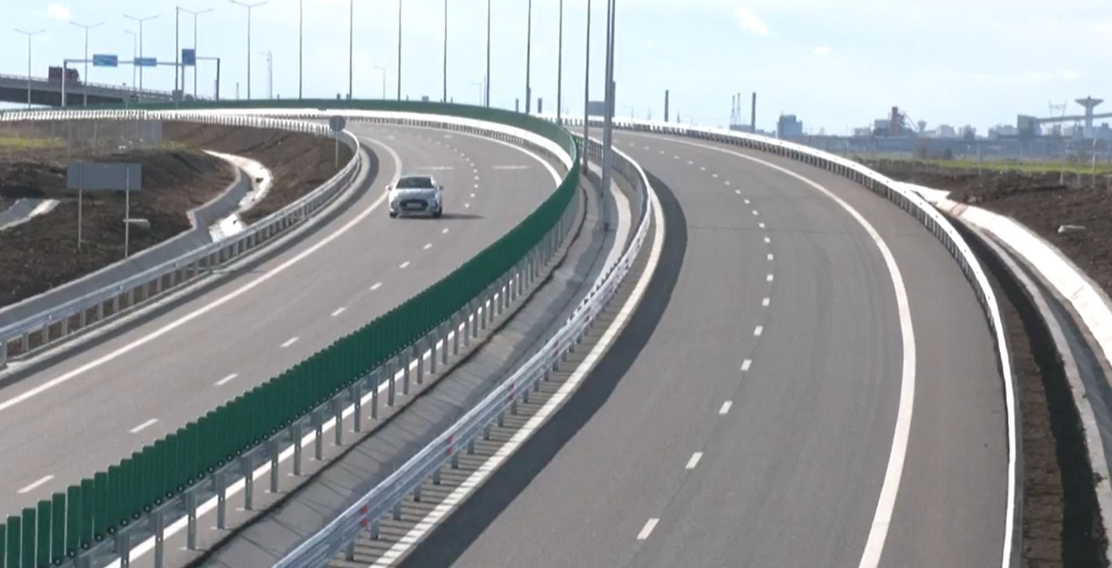 Noul Tronson al Drumului Expres, de la Valea Mare la Coloneşti, deschis ...