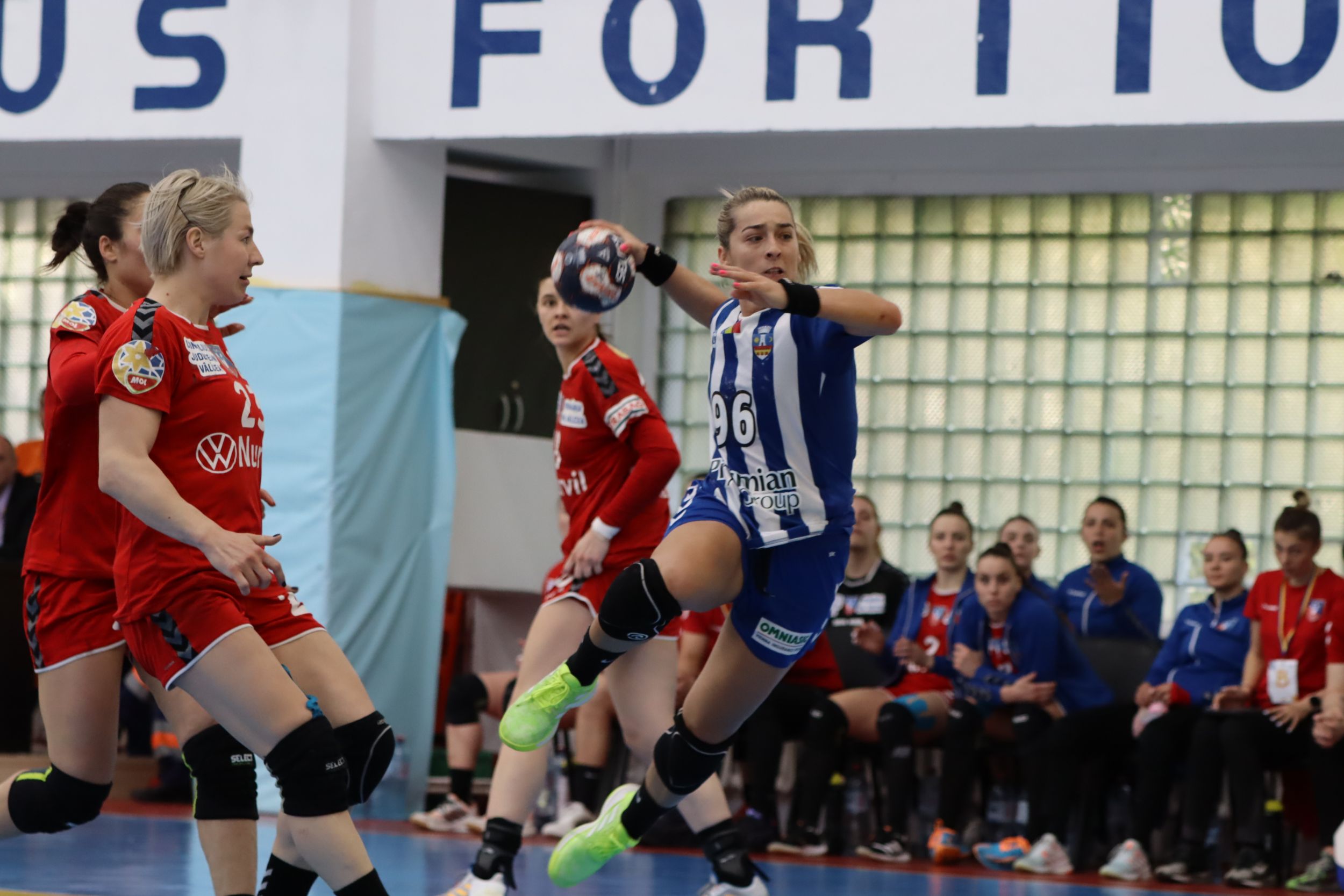 FOTO&VIDEO. CSM Slatina pierde duelul cu SCM Râmnicu Vâlcea, iar ...