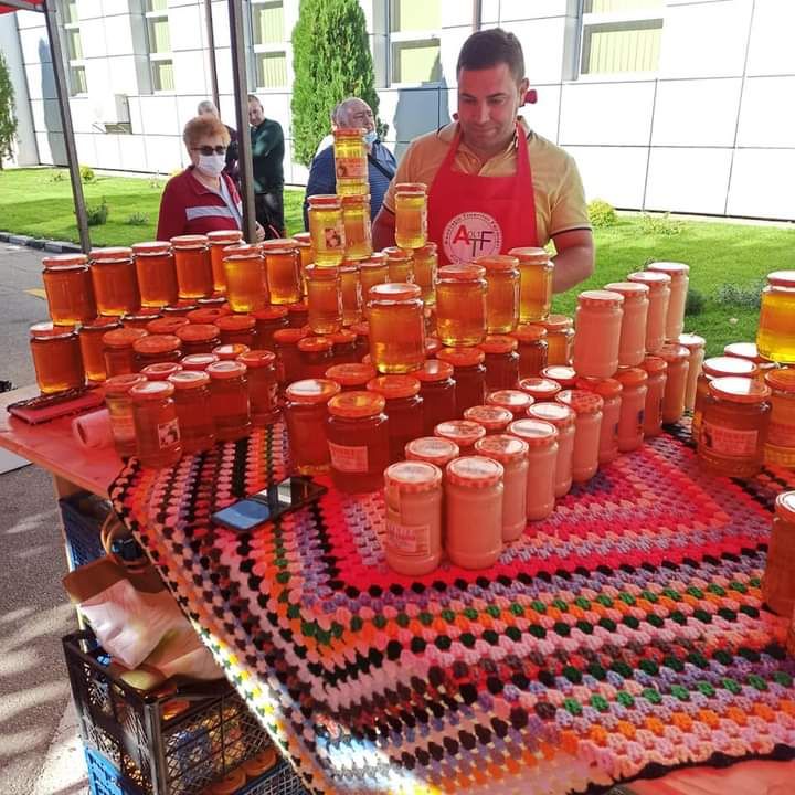 Povestea lui Aurel Stancu, tânărul apicultor din Olt care şi-ar dori să ...