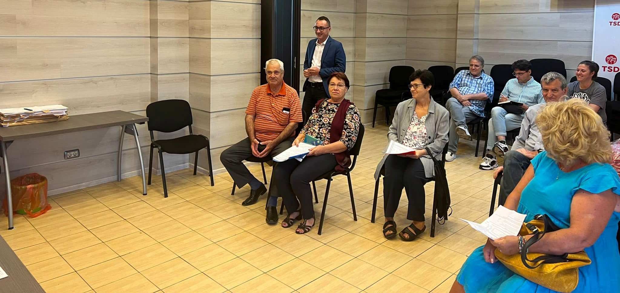 Pensionarii olteni nelămuriţi de recalcularea pensiilor, întâlnire cu ...