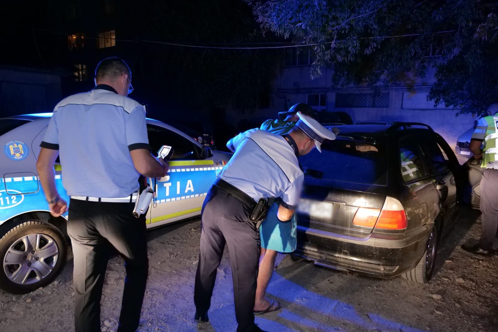 VIDEO. Un tânăr din Corabia, drogat şi băut la volanul unei maşini ...